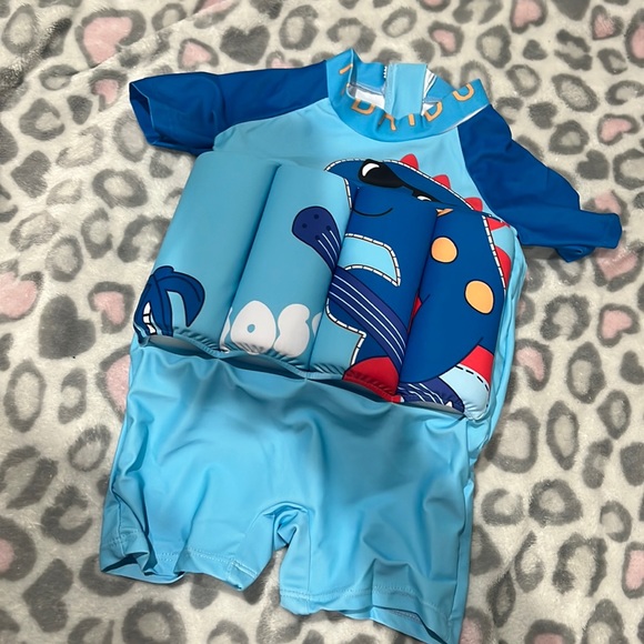 Swim | Onesie Floatie | Poshmark